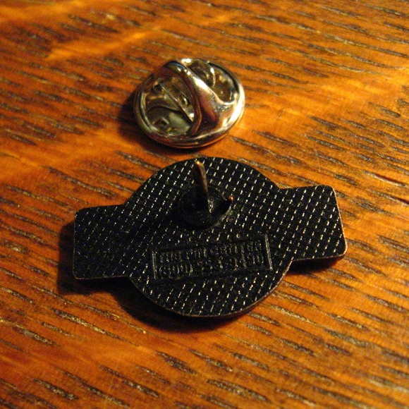 Saf Dek | Accessories | Saf Dek Handyman Flooring Hardware Lapel Pin ...